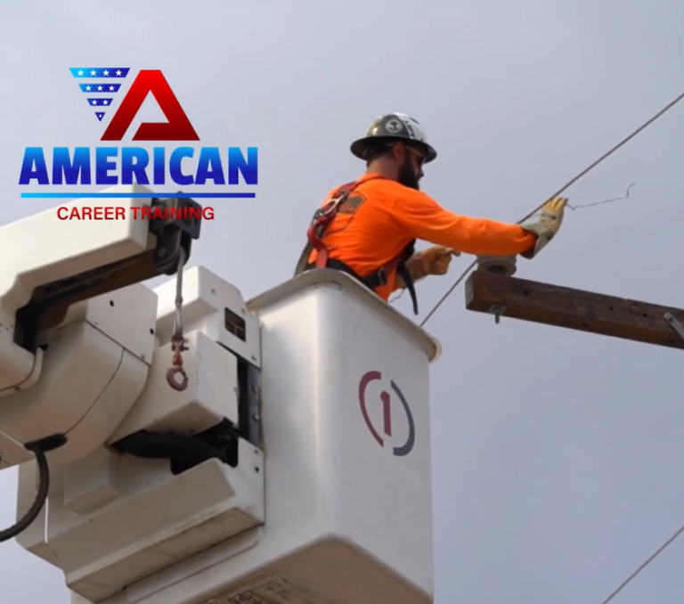 What Does a Lineman Do? A Complete Guide to Lineman Training & Career ...